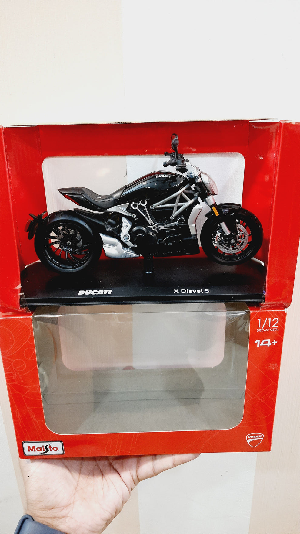 Maisto X Diavel S Diecast Scale Model 1:12 Bike – Gift Galaxy